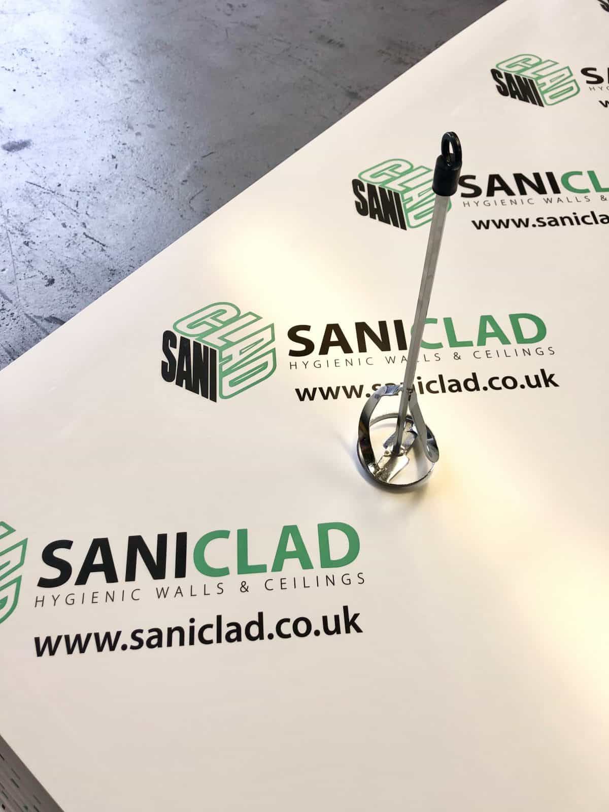 300-600ml Applicator Gun - Saniclad Hygienic Wall Cladding Experts